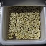 Amazon.co.jp: ペヤング 塩やきそば 121g ×18個 : 食品・飲料・お酒