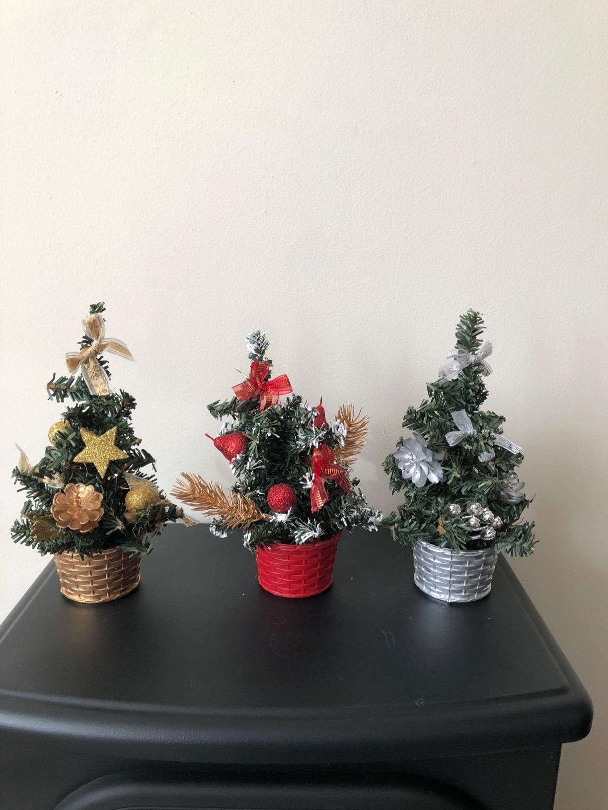 URATOT 3 Pack Small Christmas Desk Tree Mini Christmas Tree With Base ...