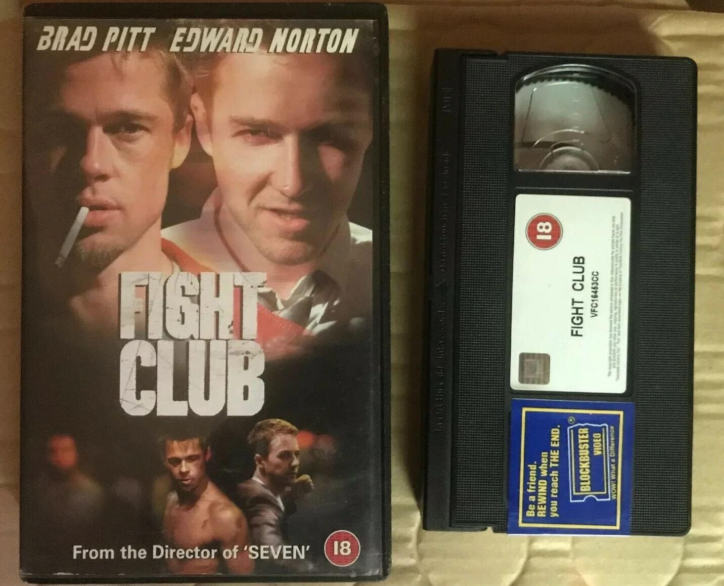 Amazon.com: Fight Club [VHS] : Brad Pitt, Edward Norton, Meat Loaf ...