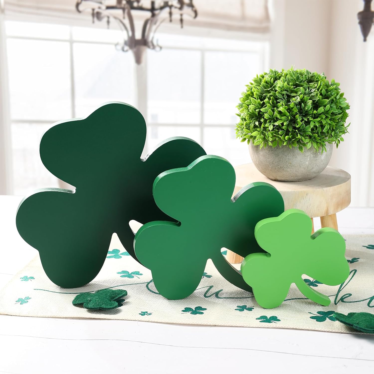 Amazon.com: St Patricks Day Decorations Three Sizes Wooden Shamrocks ...