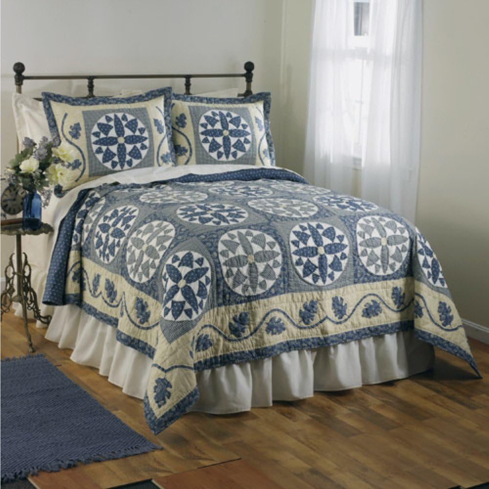 Amazon.com: PDK Regency Country Living Blue Bell Full/Queen Quilt Set ...