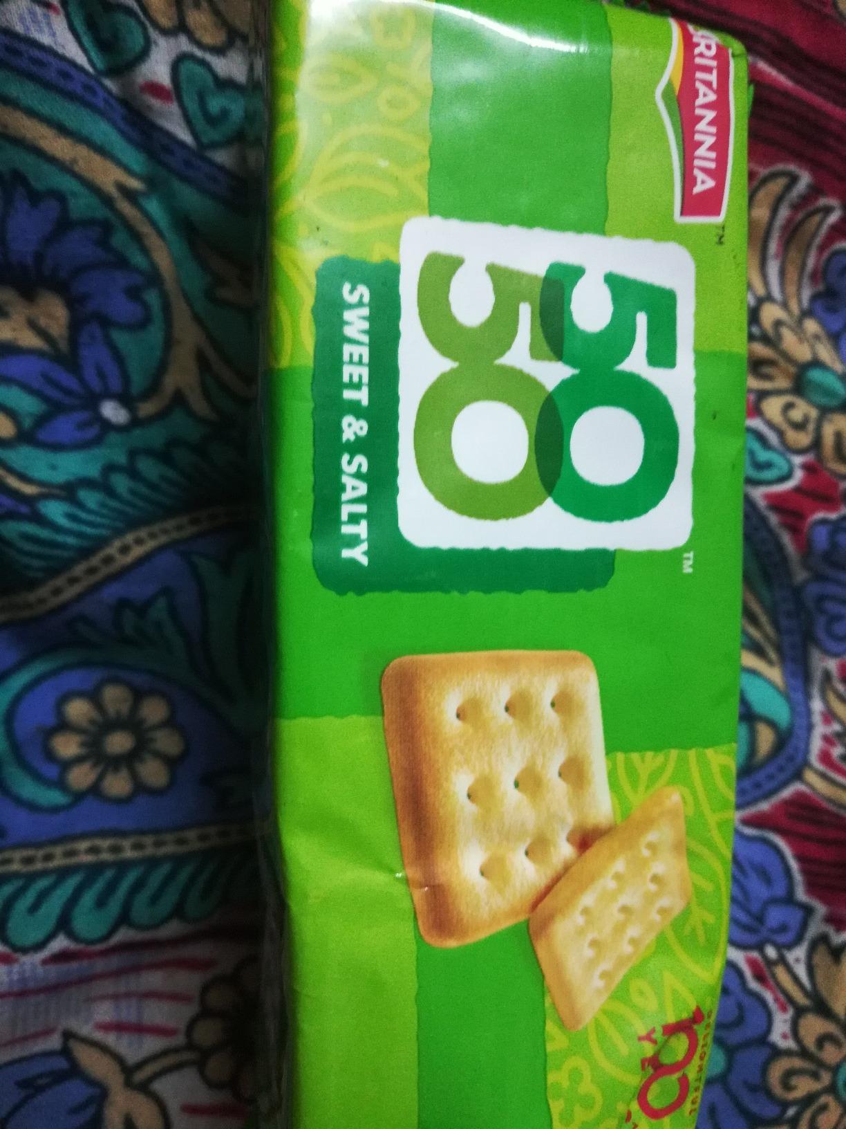 Britannia 50-50 Biscuits