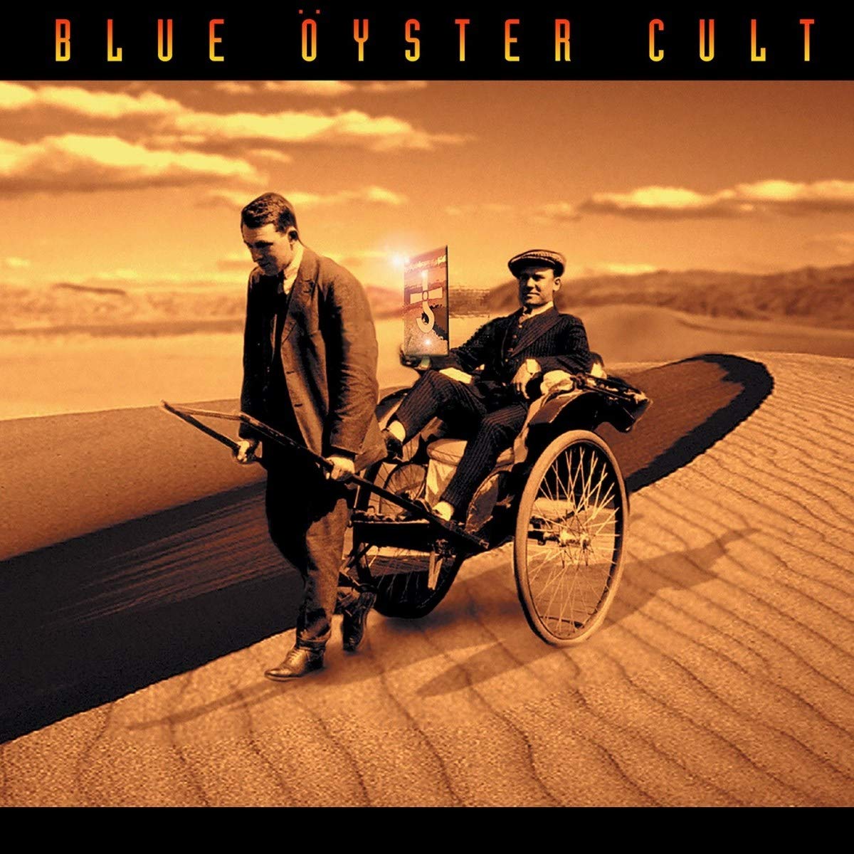 Curse of the Hidden Mirror: Blue Öyster Cult: Amazon.fr: CD et Vinyles}