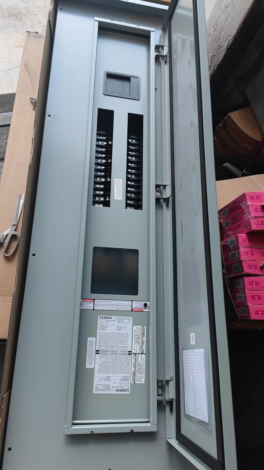 SIEMENS 400 AMP PANELBOARD 480/277 MLO 3PH/4W 30Sp with NEMA 3R /12 ...