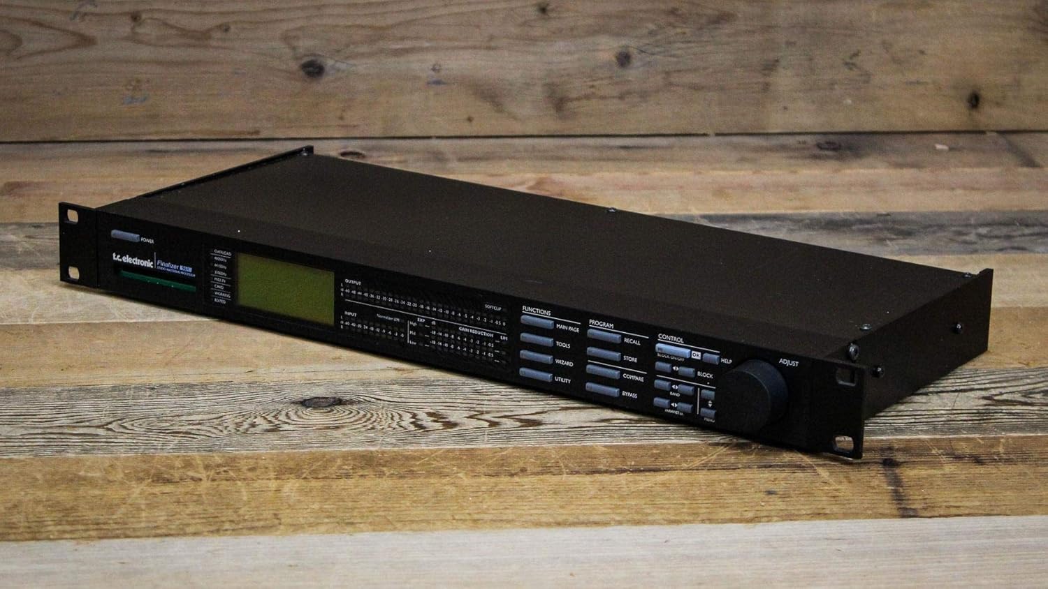 Amazon.com: TC Electronic FINALIZER 96K (US), Studio Mastering Processor with 96 kHz Processing ...