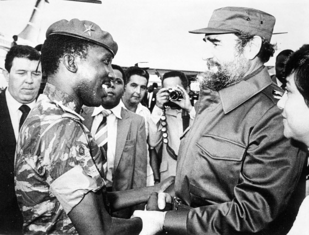 Amazon.com: Posterazzi Fidel Castro Greeting Military Personnel Photo ...