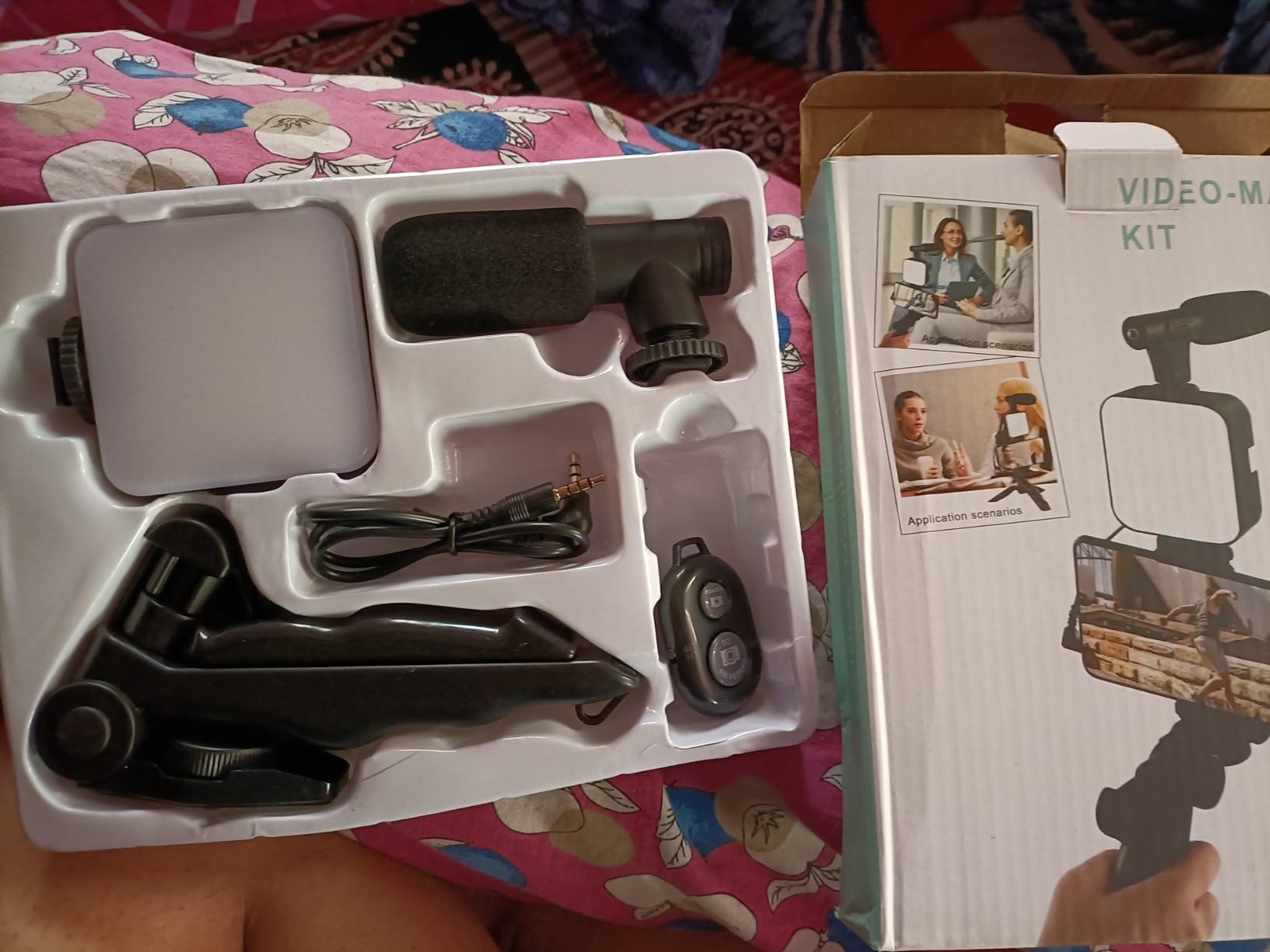 Vlogging Kit for Video Making with Bluetooth Remote, Mic, Mini Tripod ...