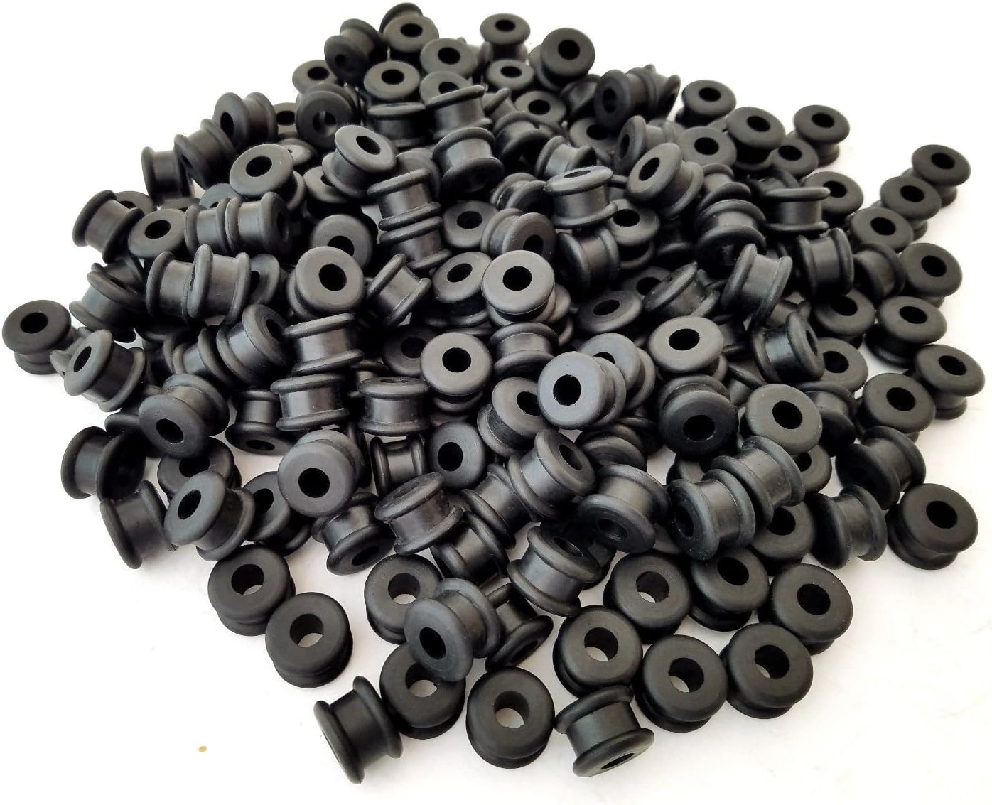 Amazon.com: Pack of 25 Rubber Grommets: 1/4" Inside Diameter - 3/16 ...