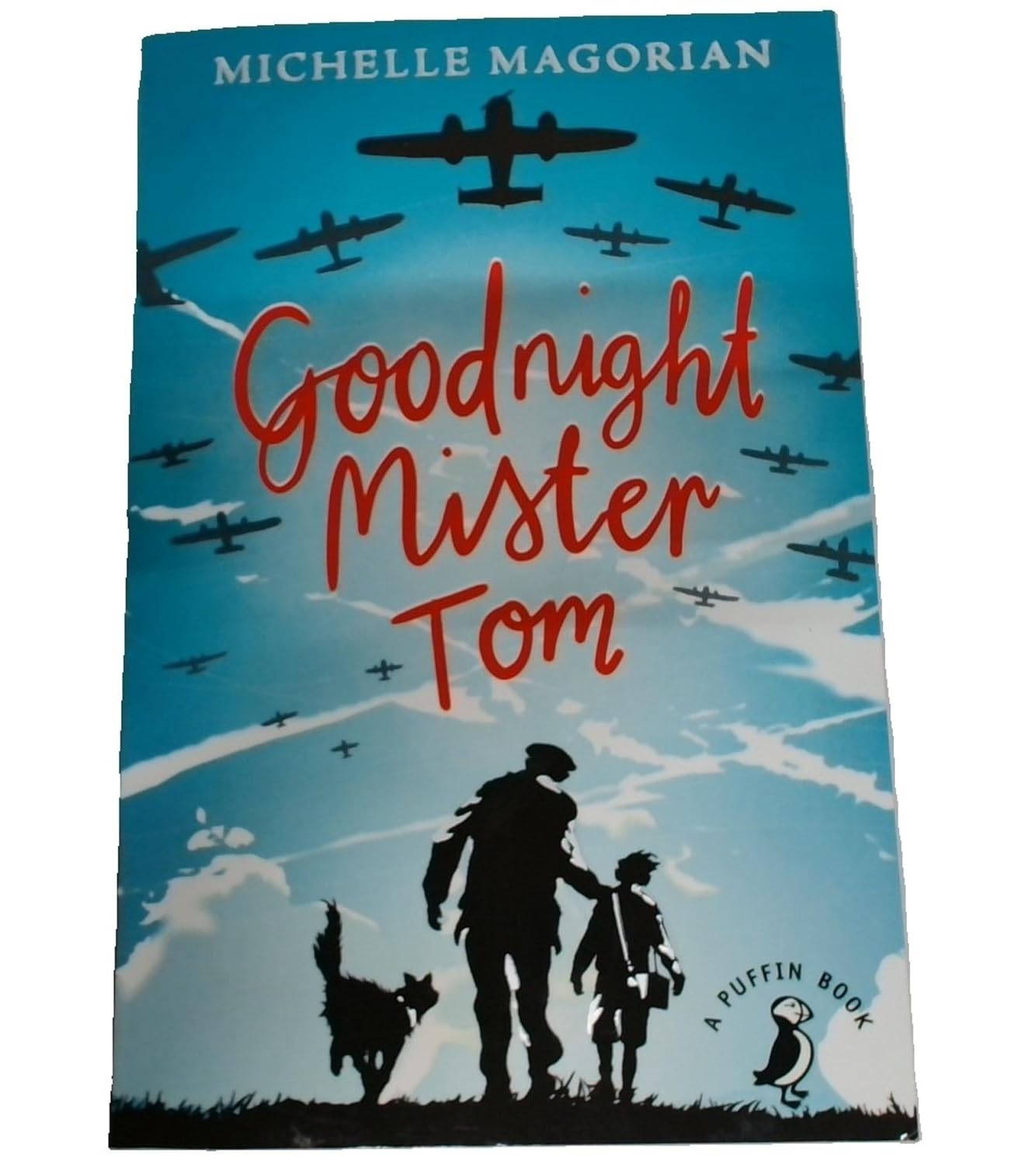 Goodnight Mister Tom: Michelle Magorian (A Puffin Book) : Magorian ...