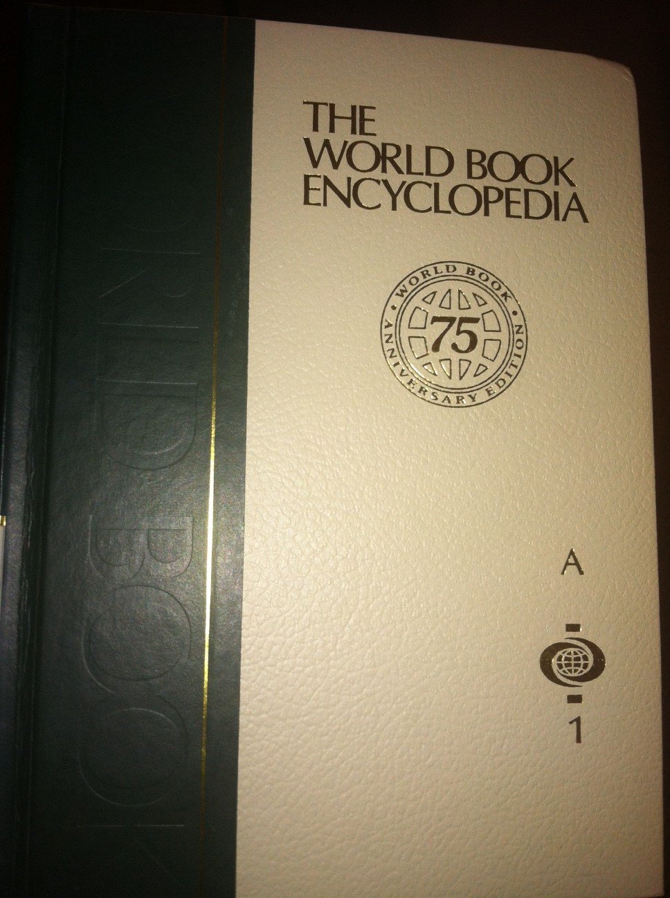 World Book Encyclopedia: World Book, Inc.: 9780716600923: Amazon.com: Books