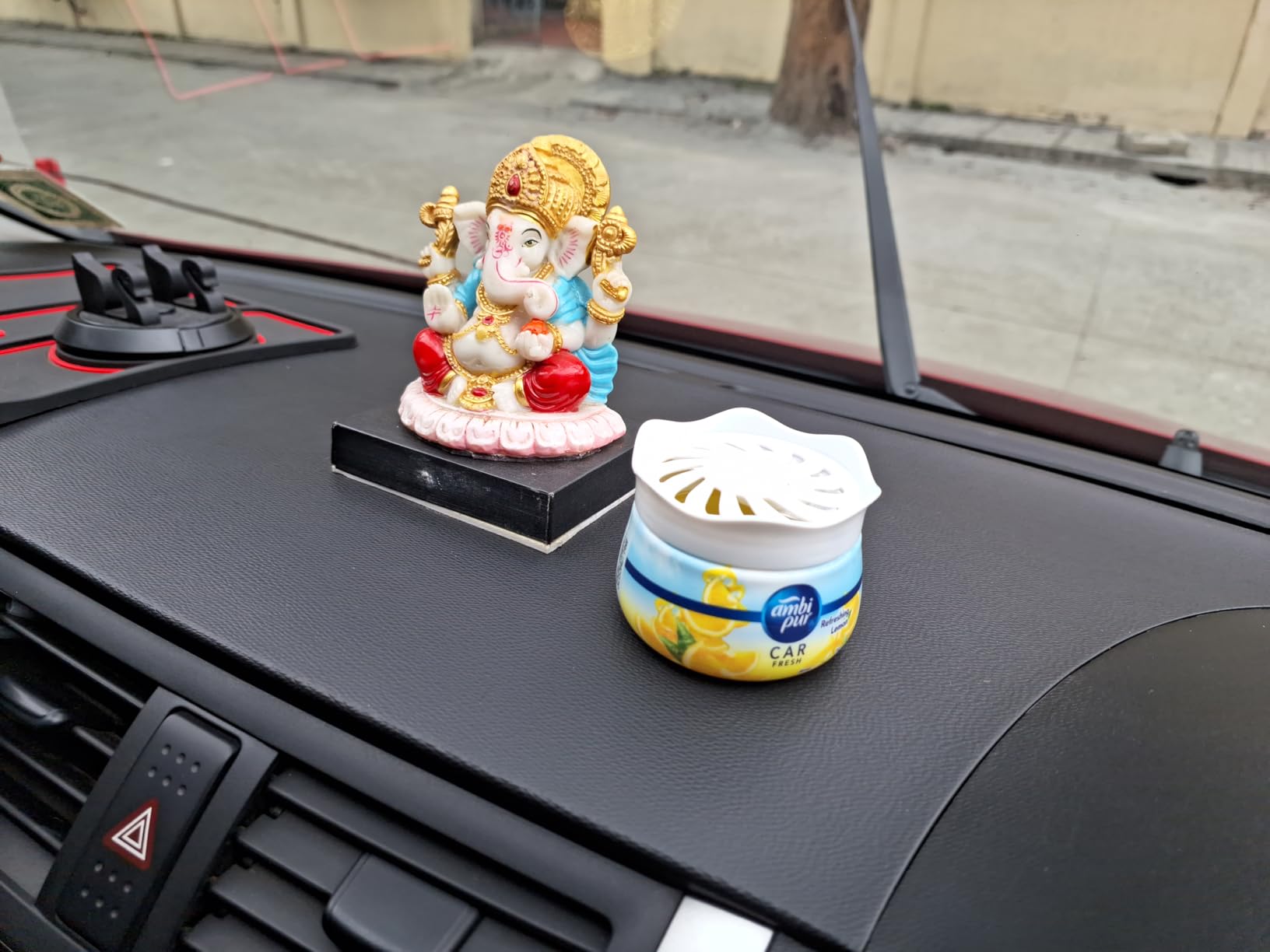 Ambi Pur Car Freshener Gel, Refreshing Lemon, 75 g : Amazon.in: Car ...