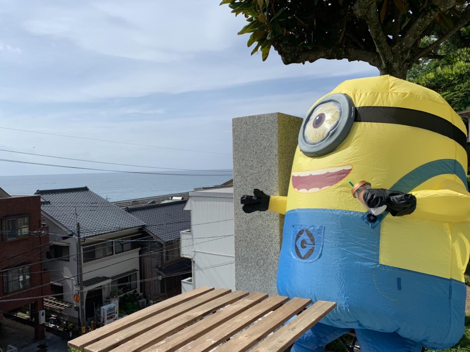 Amazon.co.jp: ミニオンズ スチュアート 膨張式 大人用 コスチューム Minion Stuart Inflatable ...