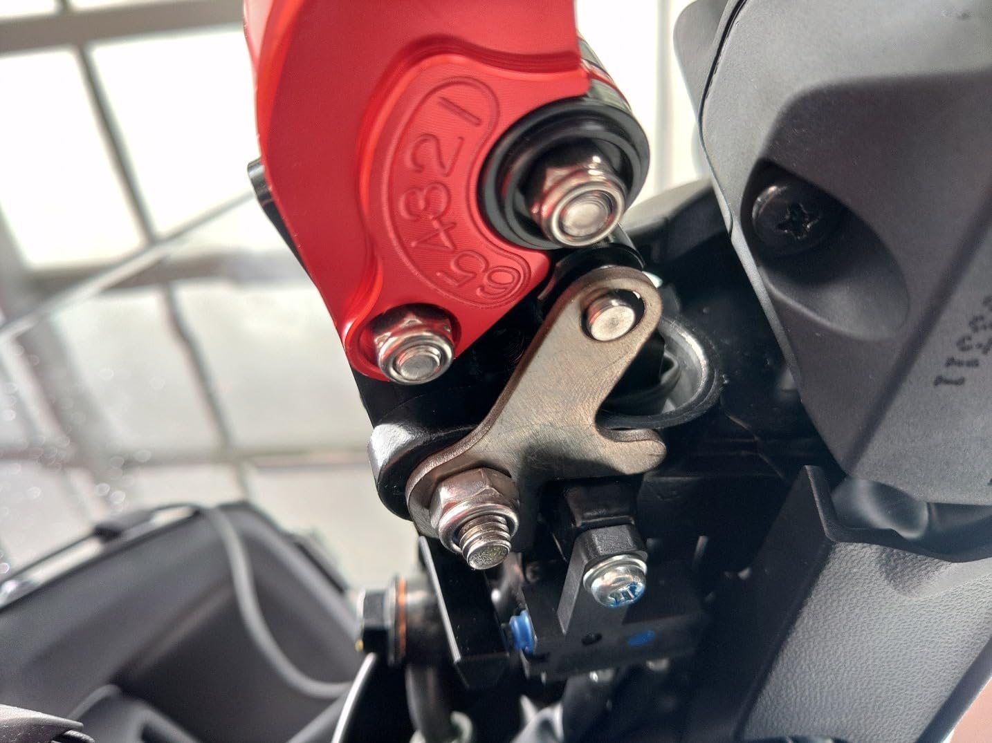 Amazon.co.jp: Semspeed XMAX2023 xamx 250 XMAX V2 2023 パーキングブレーキレバーセット ...