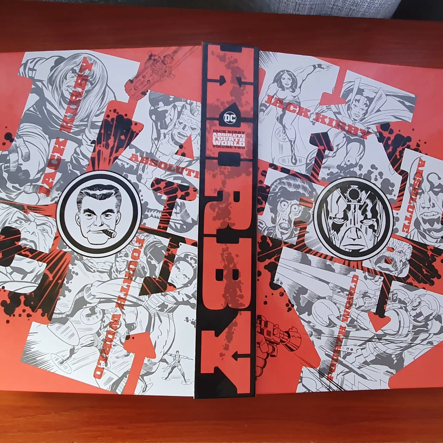 Amazon.com: Absolute Fourth World by Jack Kirby Vol. 2: 9781779513335 ...