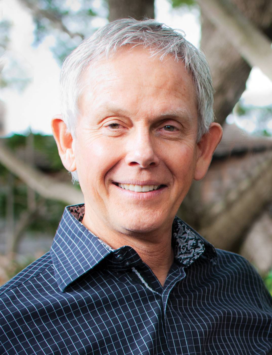 Amazon.com: Dennis Burke: books, biography, latest update