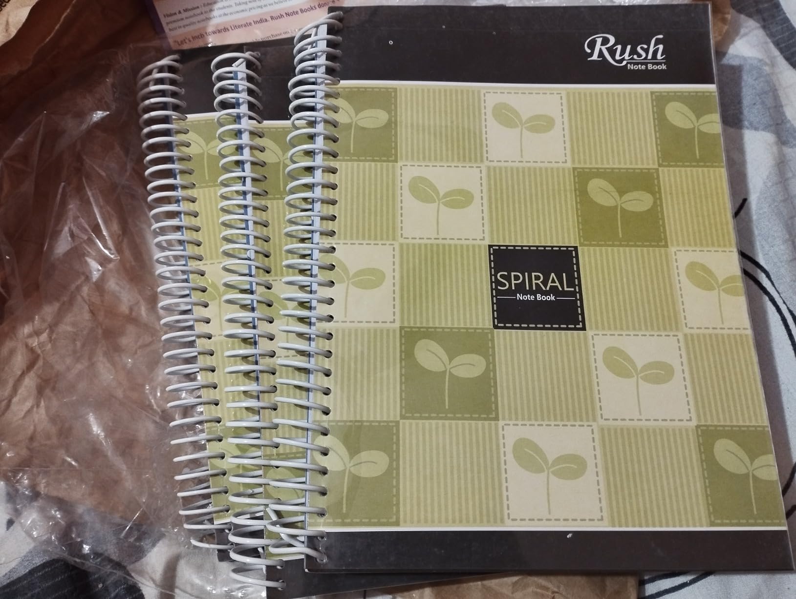 RUSH Rough Notebook 400 Pages A4 Size Spiral Binding Notebook Unruled ...