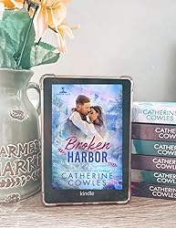 Broken Harbor (Deluxe Edition) (Sparrow Falls, 3): Cowles, Catherine: 9781464241598: Amazon.com ...
