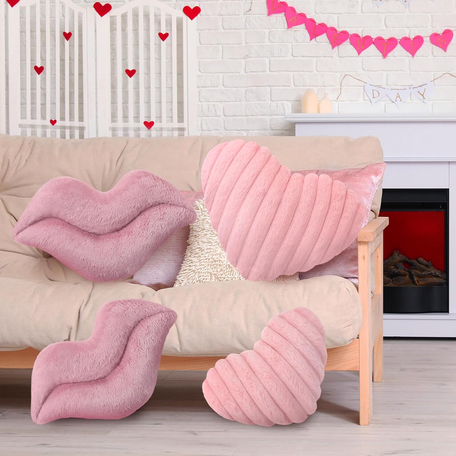 Amazon.com: 4 Pack Valentines Day Heart Pillows and Lips Throw Pillows ...