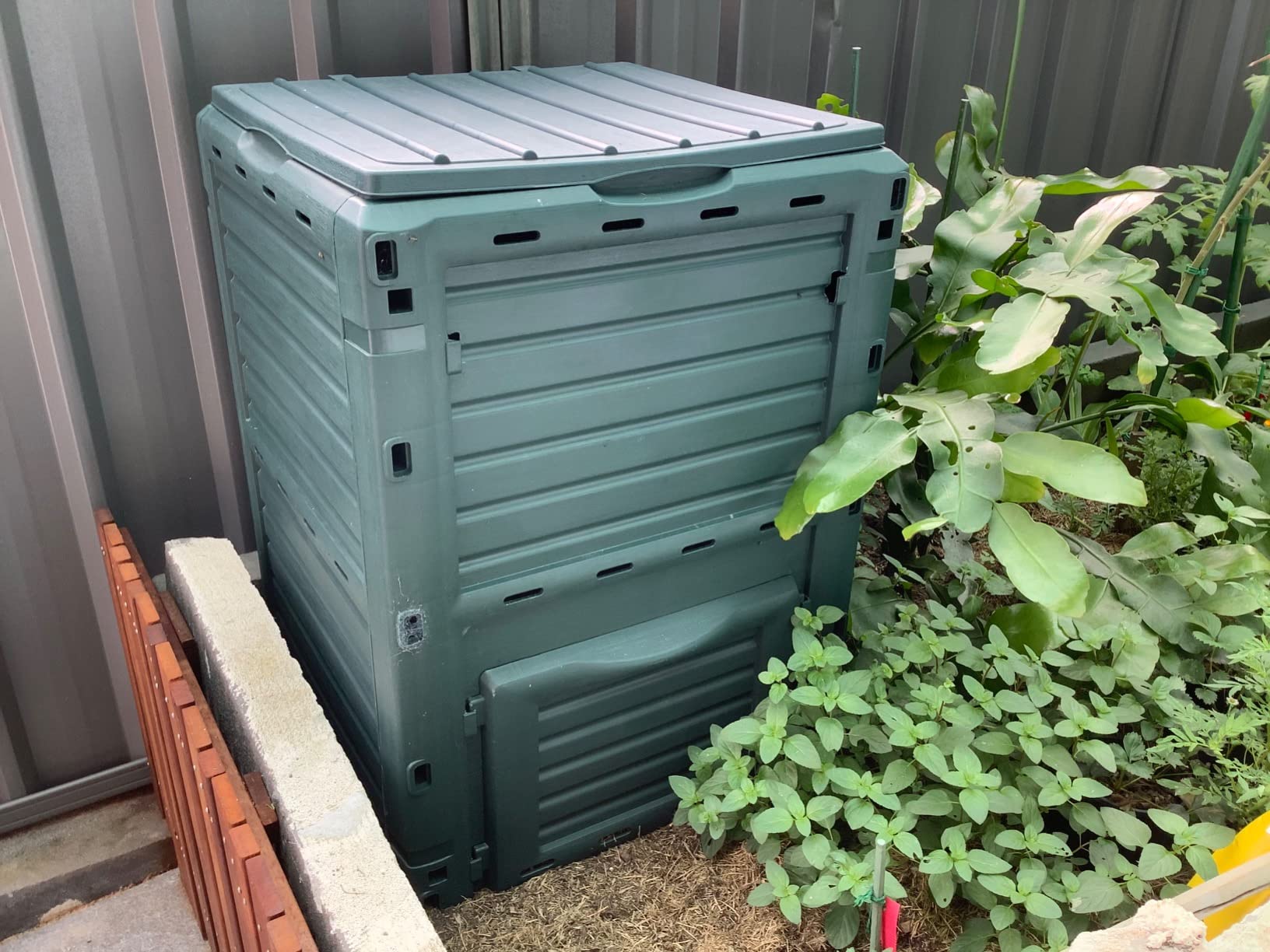 PLANTCRAFT Aerated Compost Bin 290L Two Snap-Lock Aeration Hatches and ...