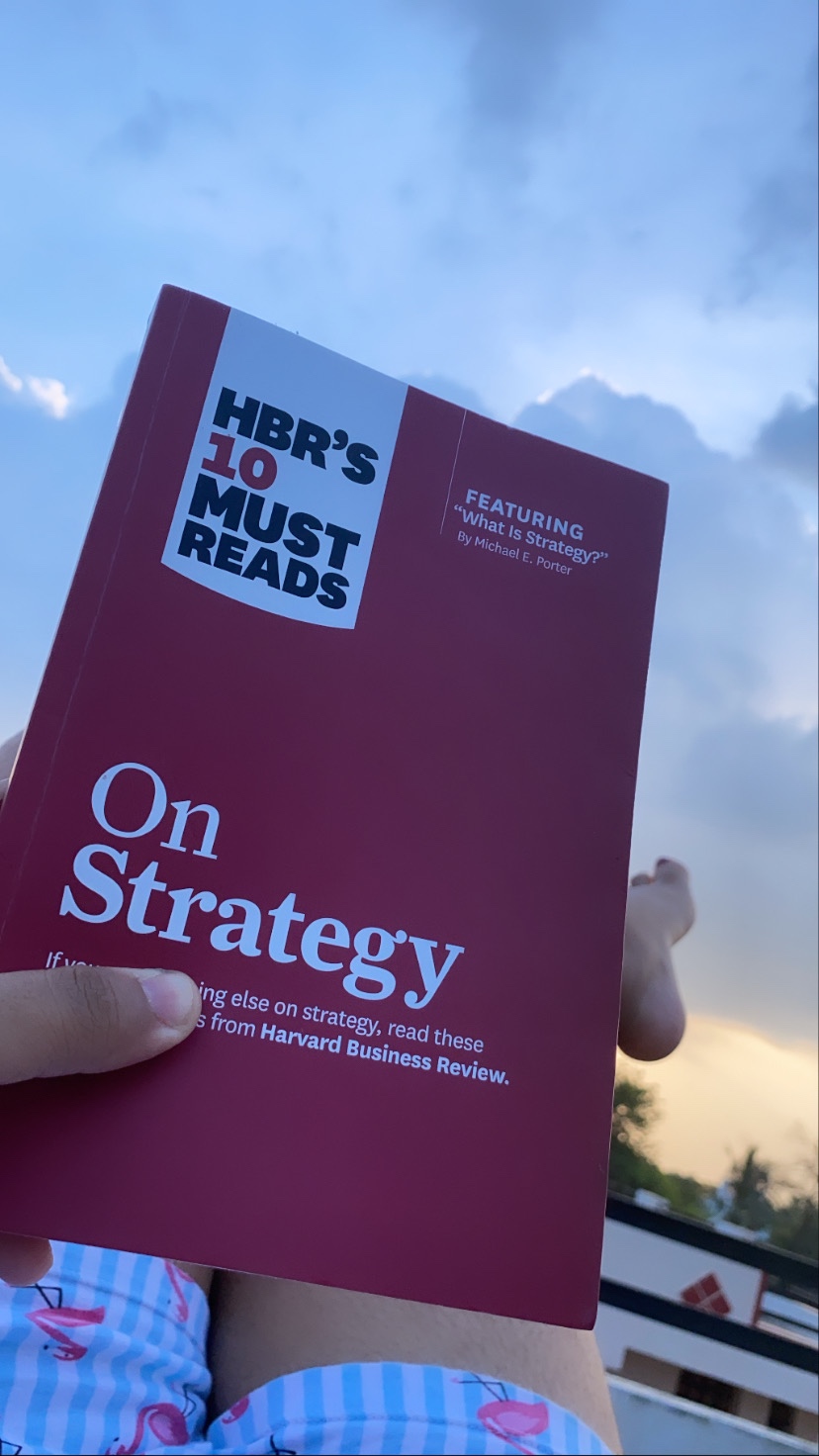 HBRs 10 Must Reads on Strategy : Review, Harvard Business, Porter ...
