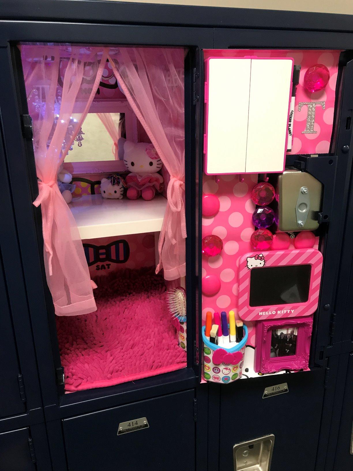 Hello Kitty Locker Wallpaper Pink Background - Other Products - Amazon.com