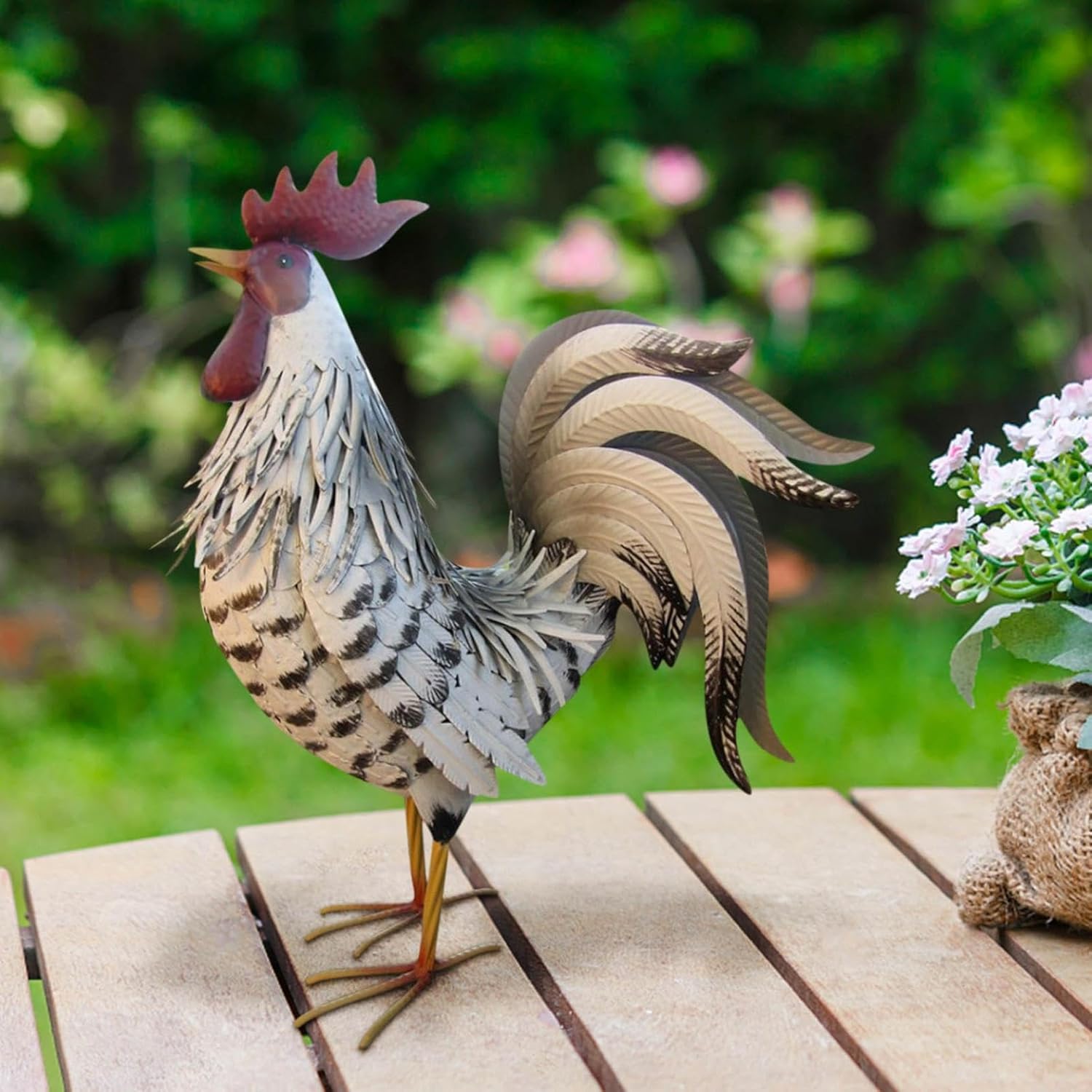 Amazon.com : Luxcidy Metal Rooster Decor Garden Chicken Statue, Outdoor ...