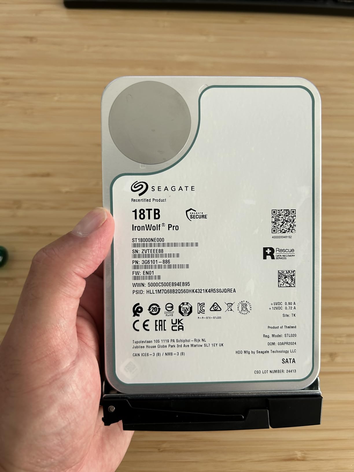 Seagate IronWolf Pro NAS ST18000NE000 - Hard Drive - 18 TB - Internal ...