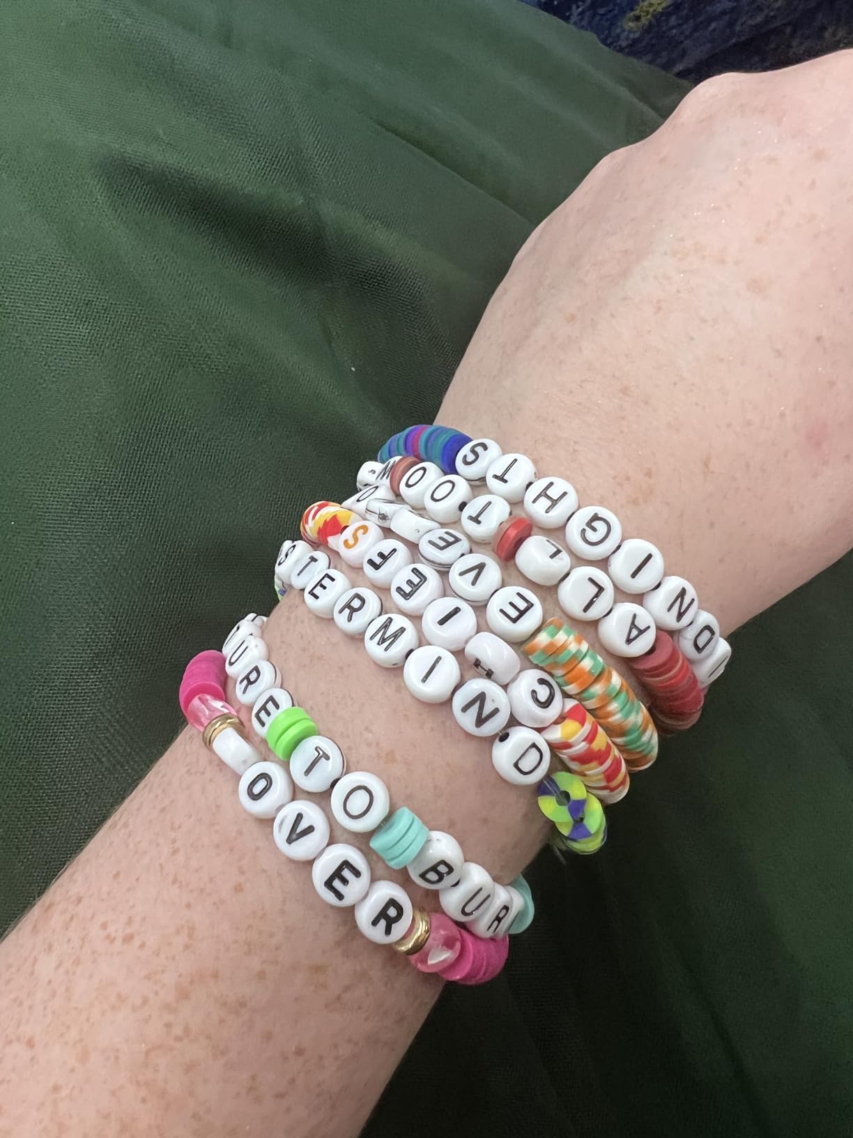 QUEFE 15000pcs, 144 Colors Clay Beads, Charm Bracelet Making kit for ...