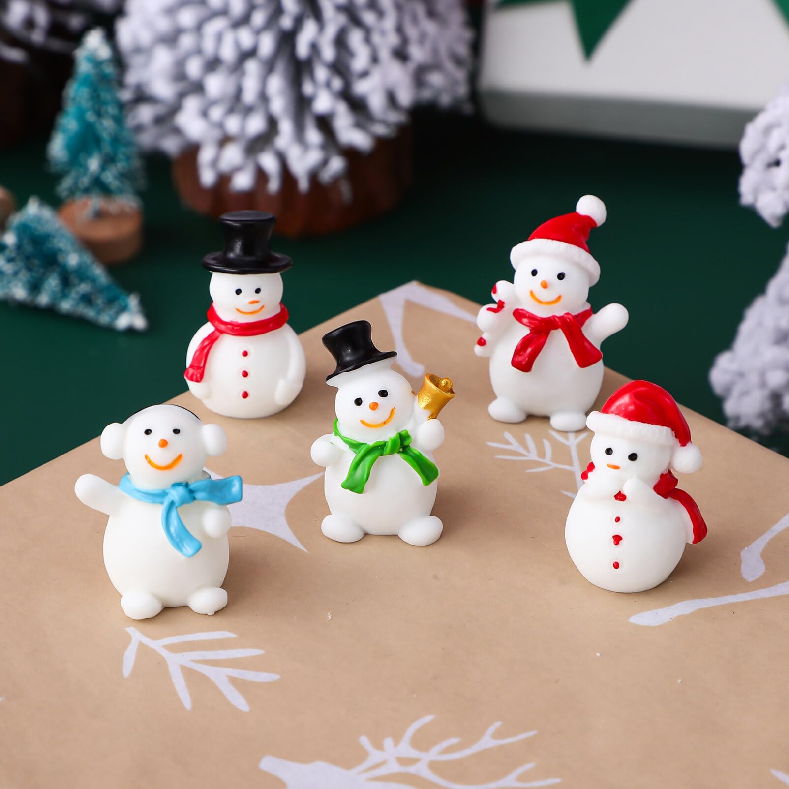 New Christmas Small Resin Crafts Figurines Miniatures Shop Miniature