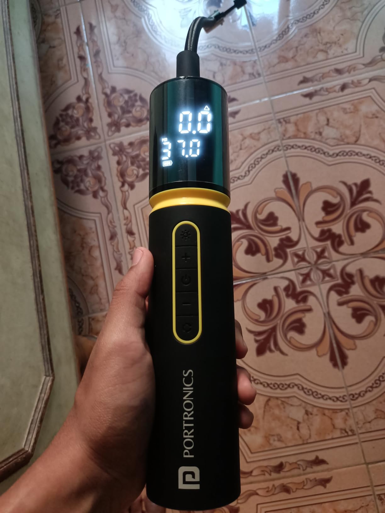 Portronics Vayu 5.0 Rechargeable Tyre Inflator with Fast Inflation ...