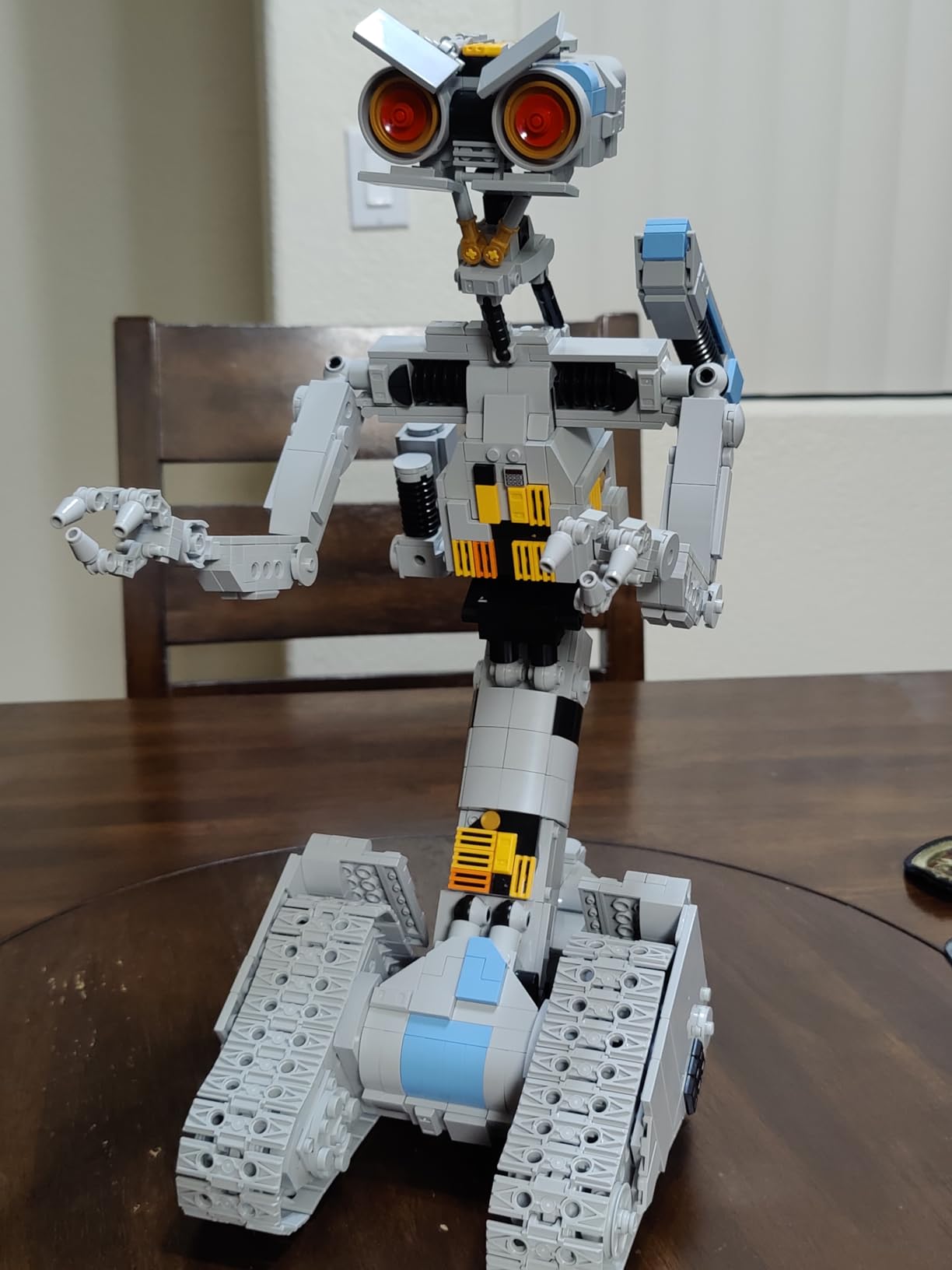 Amazon.com: BUILDIFY Johnny 5 Robot Building Block Sets; 1,310 Pieces ...