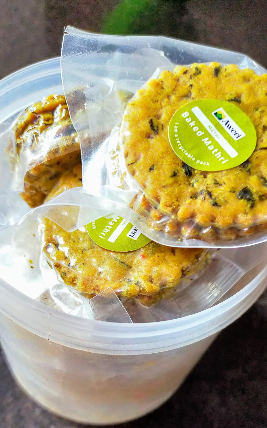 Aweri Baked Methi Mathri (32Pcs-384 Gram): No Maida|No Palm Oil|Crispy ...