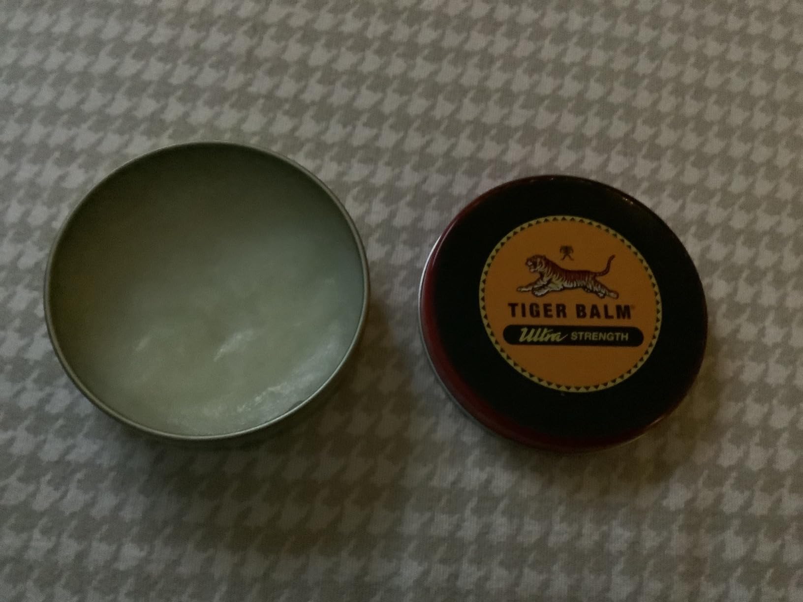 Tiger Balm Pain Relieving Ointment, Ultra 50g – Professional Size – Rub ...