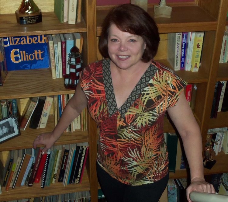 Amazon.com: Elizabeth Elliott: books, biography, latest update