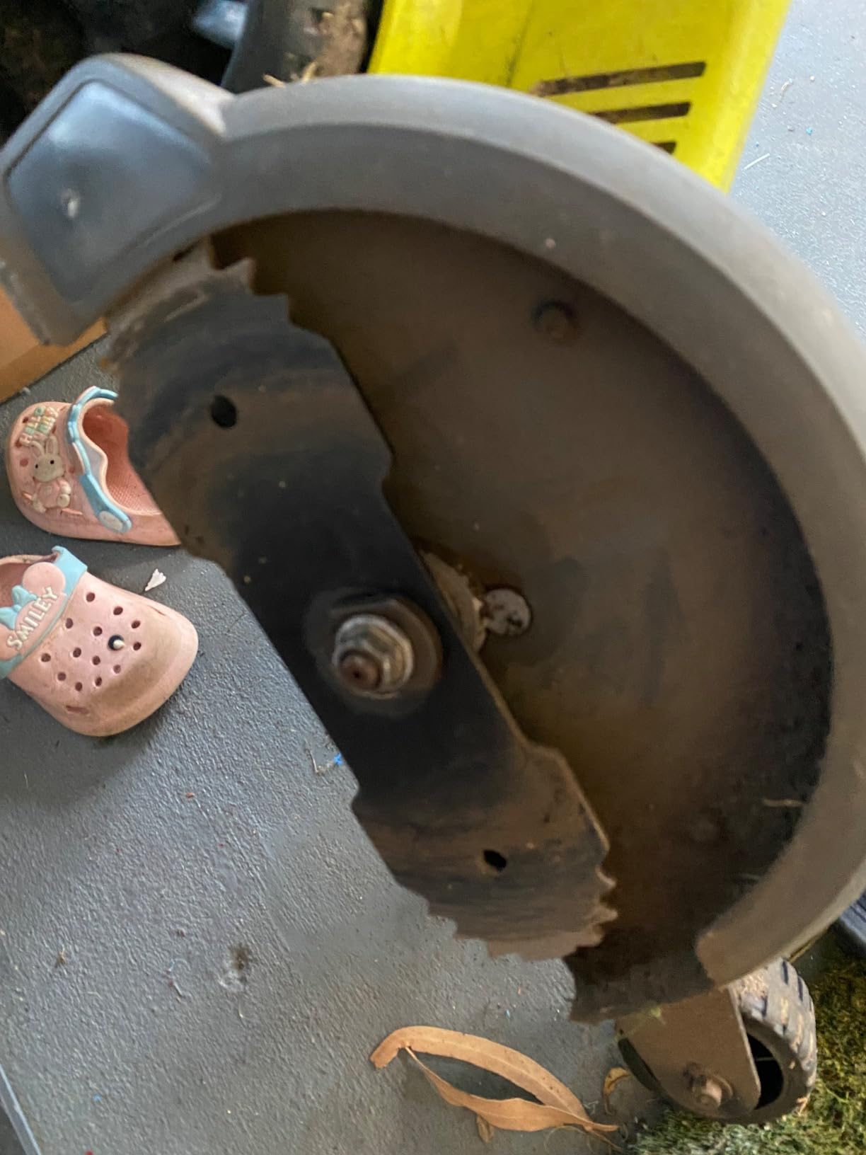 WEZCHUGHAOL 2 PCS Heavy Duty Lawn Mower Edger Blades with Teeth ...