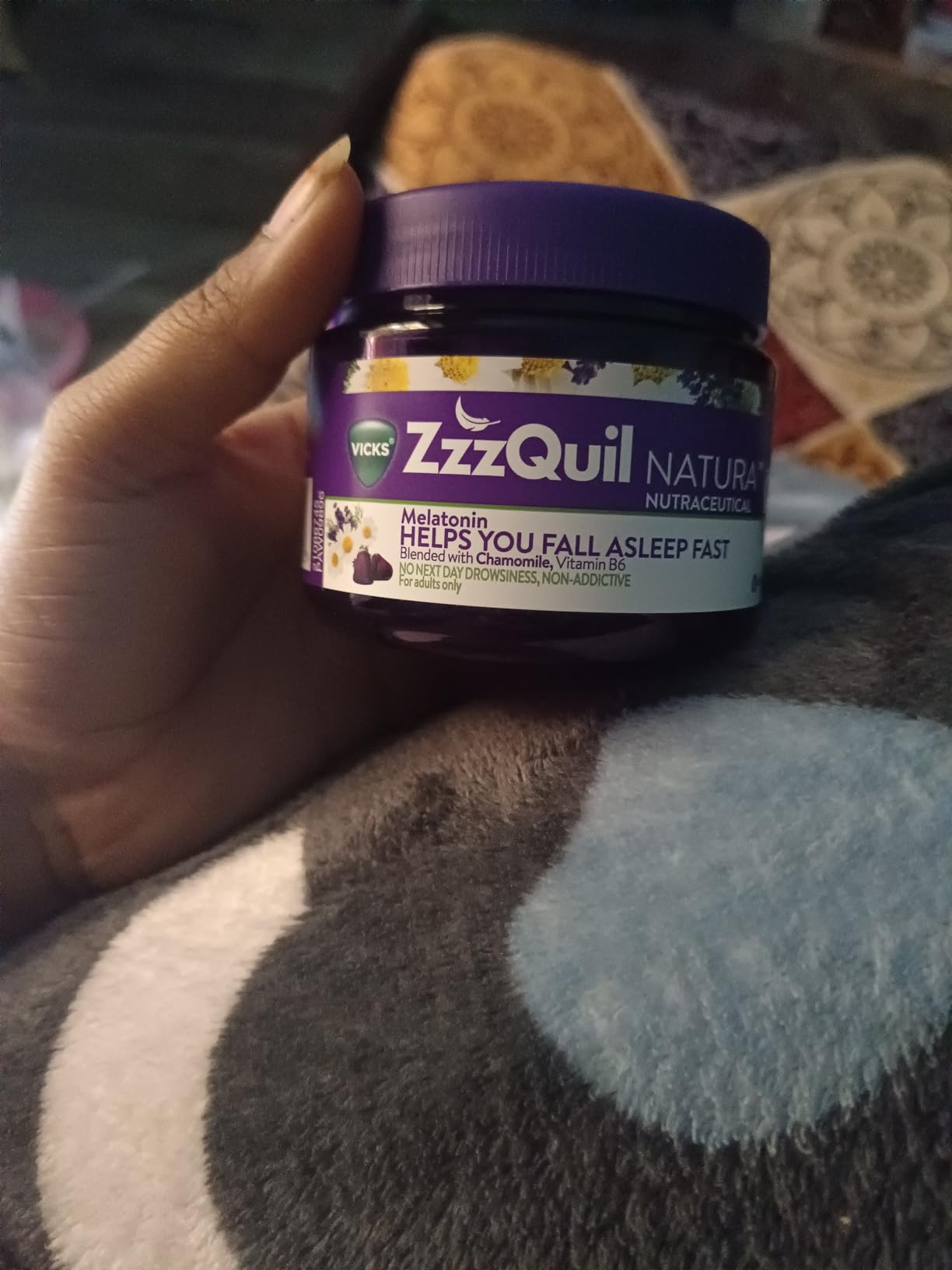 Vicks ZzzQuil Natura, 10s Pack, Non-Addictive Sleep-Aid Gummy ...