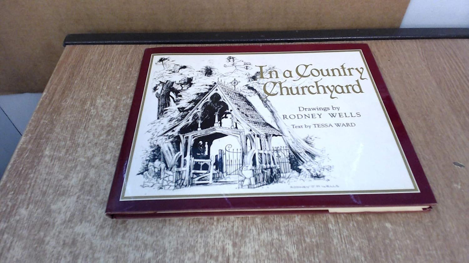 Amazon.com: In a Country Churchyard: 9780908563173: Tessa Ward: Books
