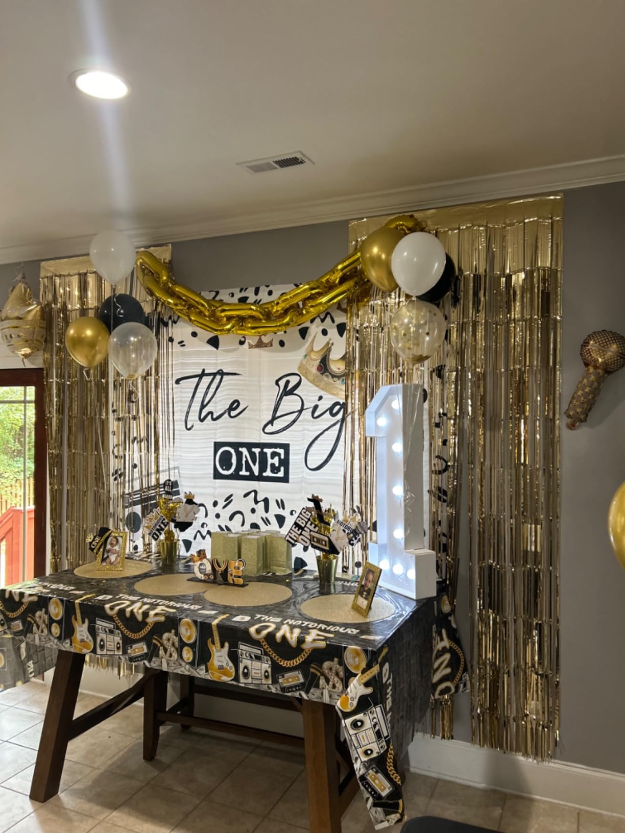 Amazon.com: The Notorious One Birthday Decorations Boy, Gold Chain ...