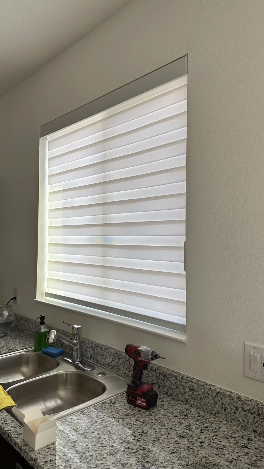 Amazon.com: MING CHEN Motorized Blinds with Remote,Built-in Rechargeable Motor Smart Blinds ...