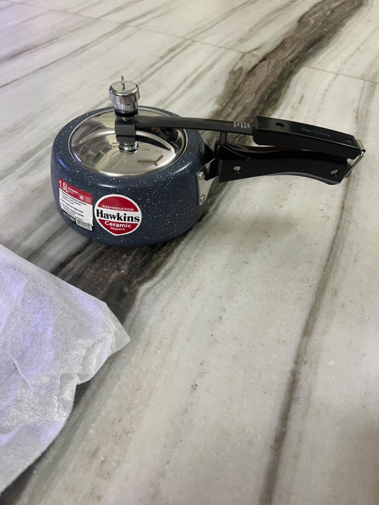 Buy Hawkins 1.5 Litre Ceramic Nonstick Pressure Cooker, Induction Inner ...