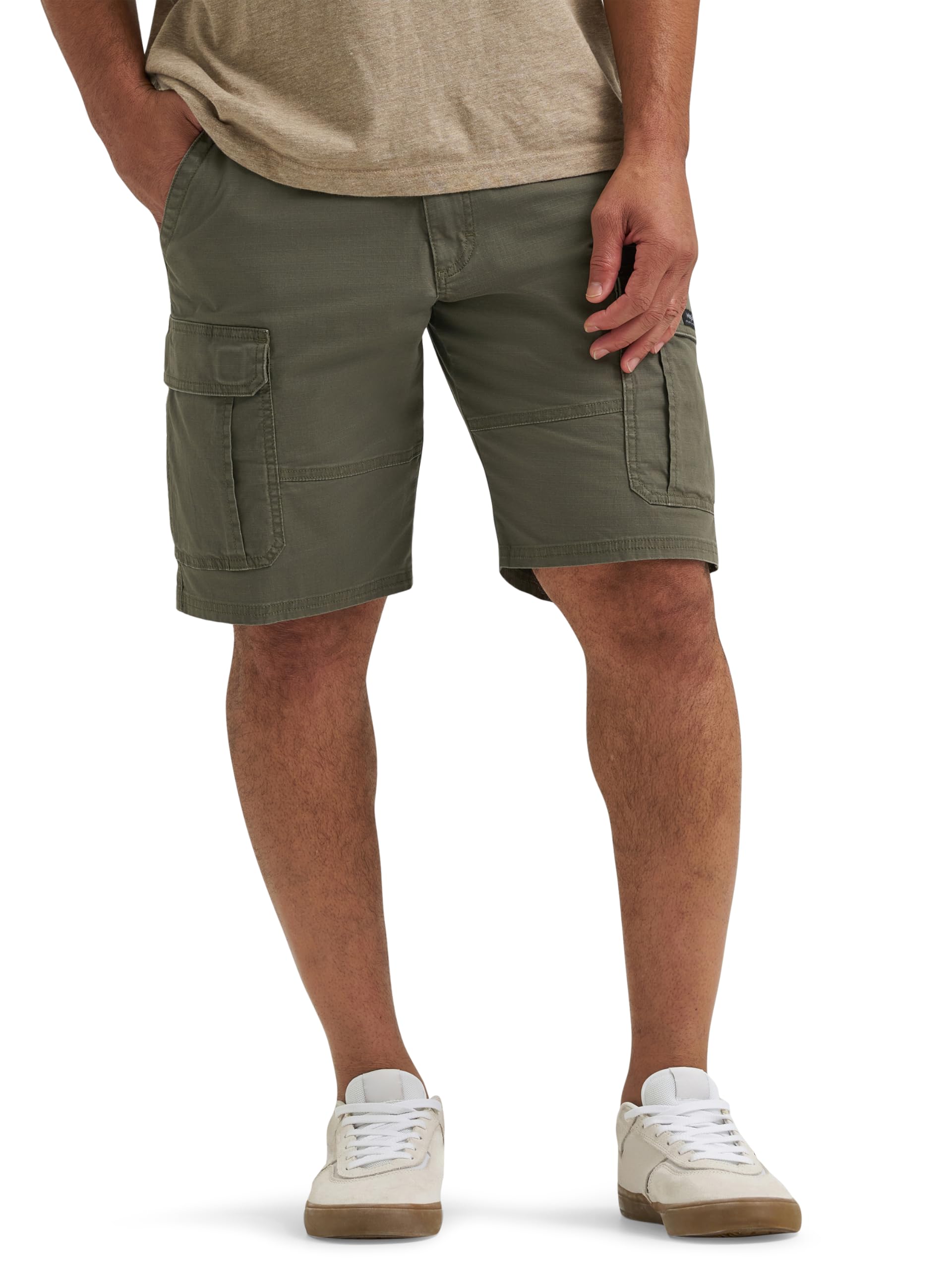 5 Best Dressing For Short Guys | Style That Lengthens Your Frame