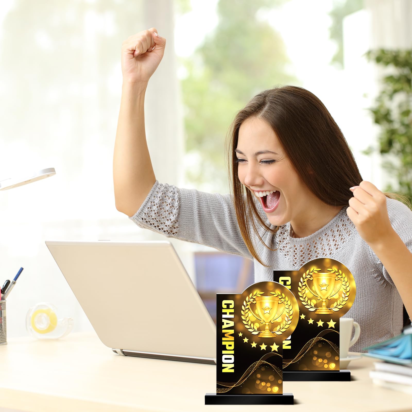 Snapklik.com : Loetere 6 Pcs MVP Trophy 7.68 In Acrylic Most Valuable ...