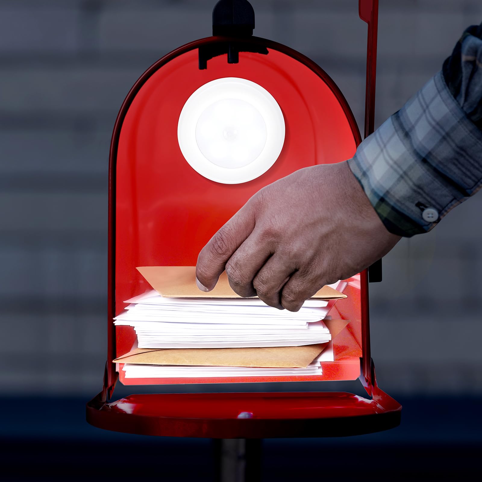 Amazon.com: 2-Pack Motion-Sensitive Mailbox LED Light - Portable ...