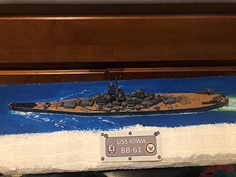 Amazon.com: Level 4 Model Kit USS Missouri Battleship The Mighty Mo' 1/ ...