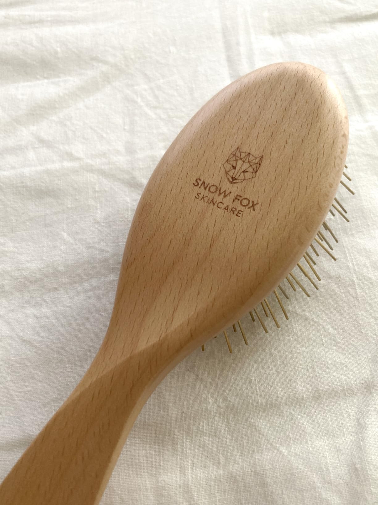 Amazon.co.jp: Snow Fox Premium FOX Cassa Hair Brush (Official), Famous ...