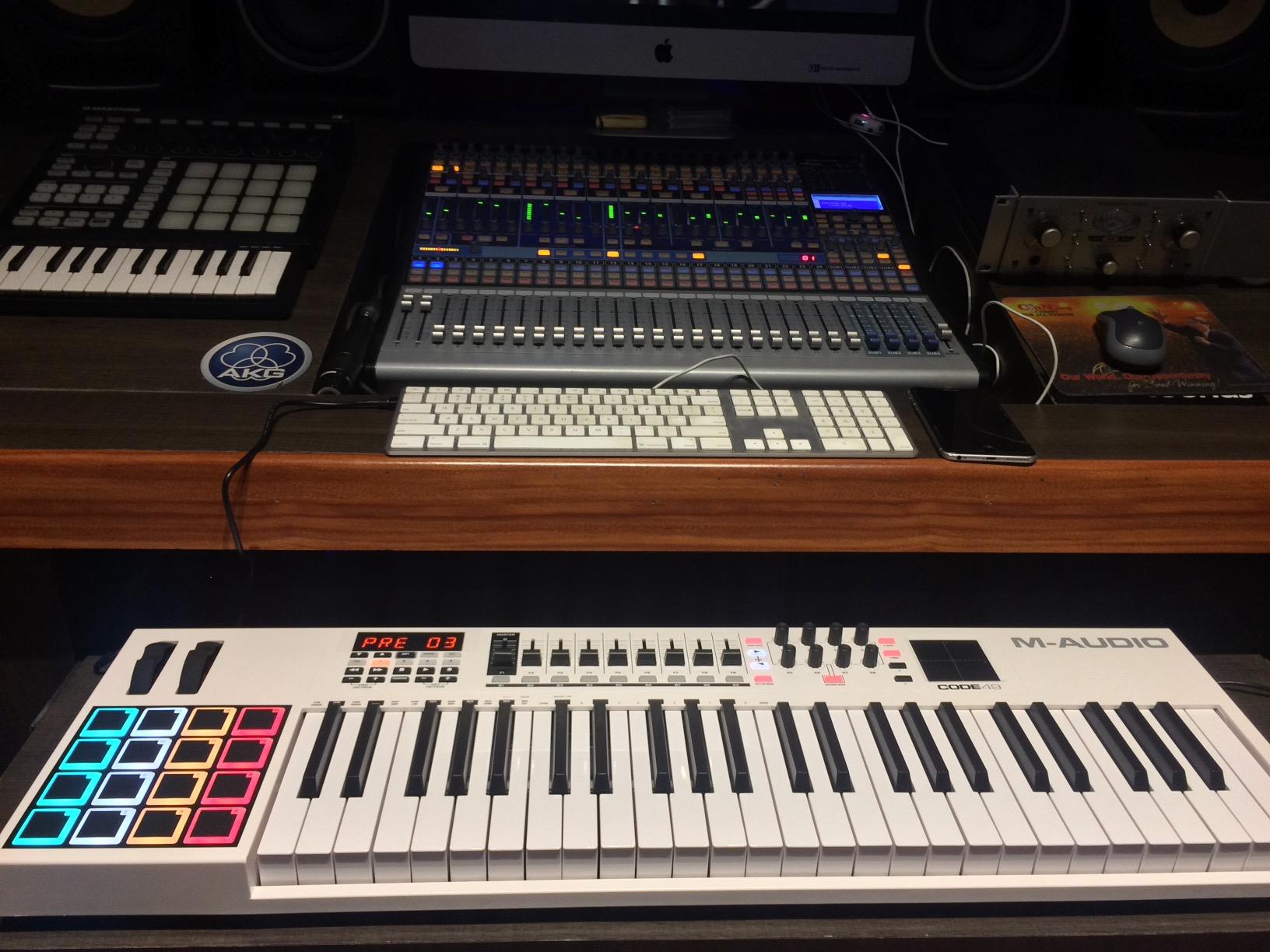 M-Audio Code 49 USB MIDI Controller with X/Y Pad : Amazon.in: Musical ...