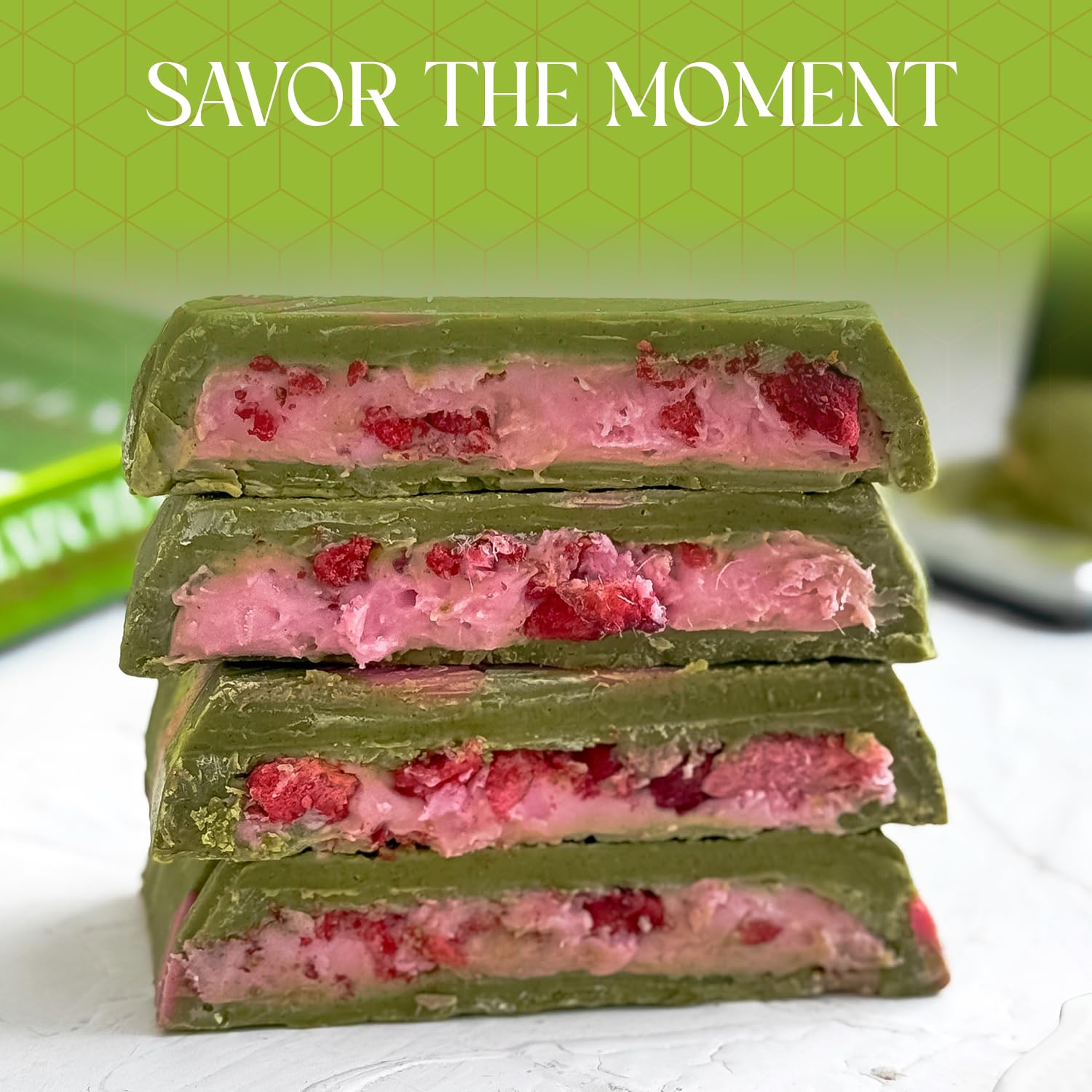 Snapklik.com : Beemax Matcha Strawberry Cream Dubai Style Chocolate Bar ...