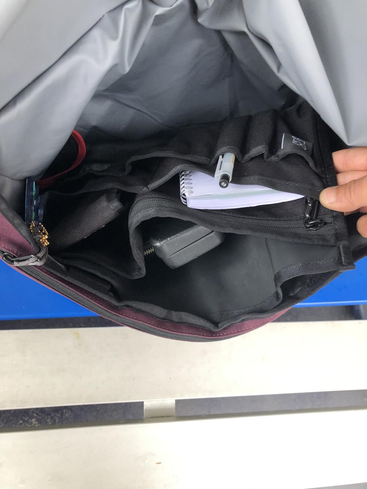 Amazon.co.jp: [クローム] MESSENGER ORGANIZER 2.0 (現行モデル) バッグオーガナイザー ブラック ...