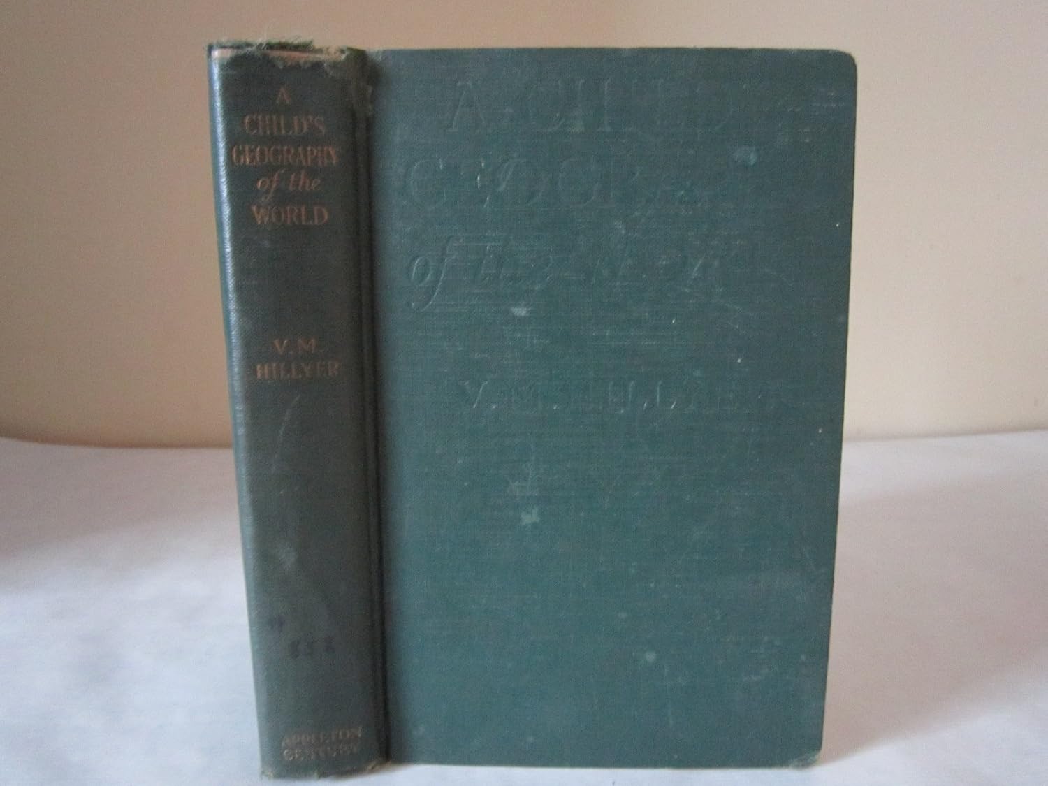 A child's geography of the world,: Hillyer, V. M.: Amazon.com: Books