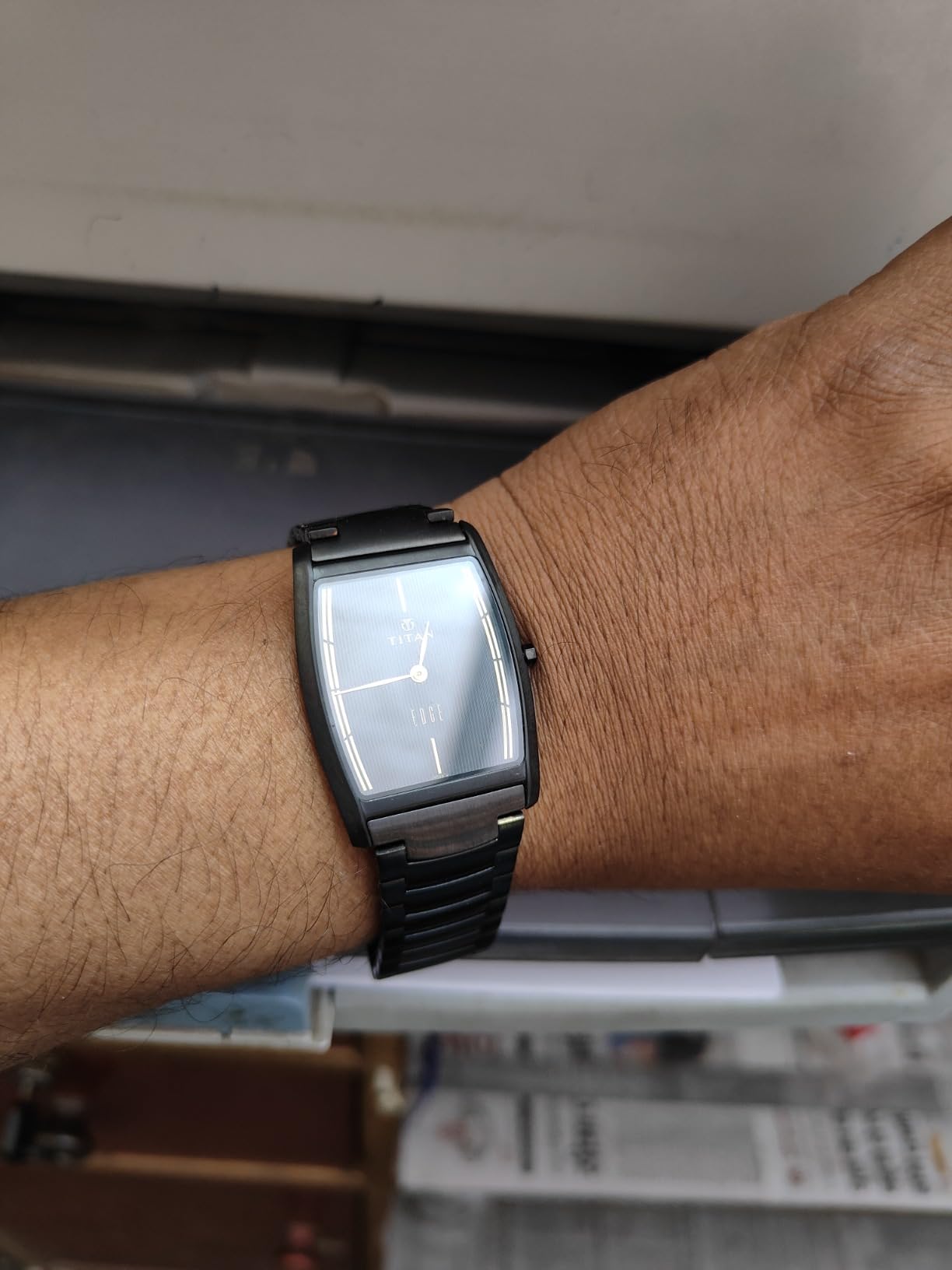 Titan Edge Analog Black Dial Men's Watch-NN1044NM01 : Amazon.in: Fashion